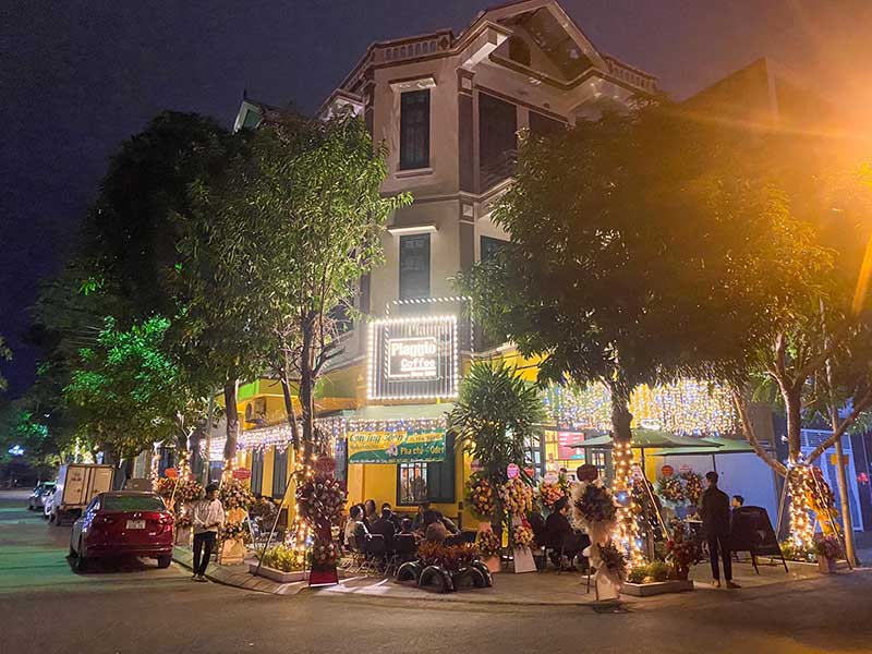 Piaggio Cafe - Số 1 Lê Quốc Uy - Topin